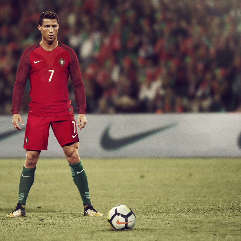 호날두, 3G 1AS 달성 “역시 우리형”…‘48번째 해트트릭 달성은 덤’ - 정희채 기자 - 톱스타뉴스