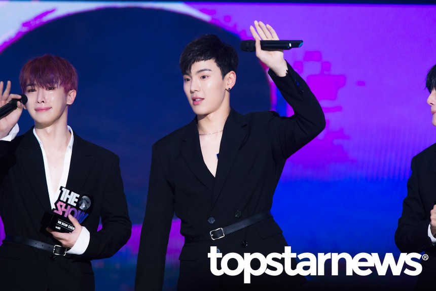 [UHD포토] 몬스타엑스(MONSTA X) 셔누, ‘기분 좋아보이는 표정’ - 정송이 기자 - 톱스타뉴스