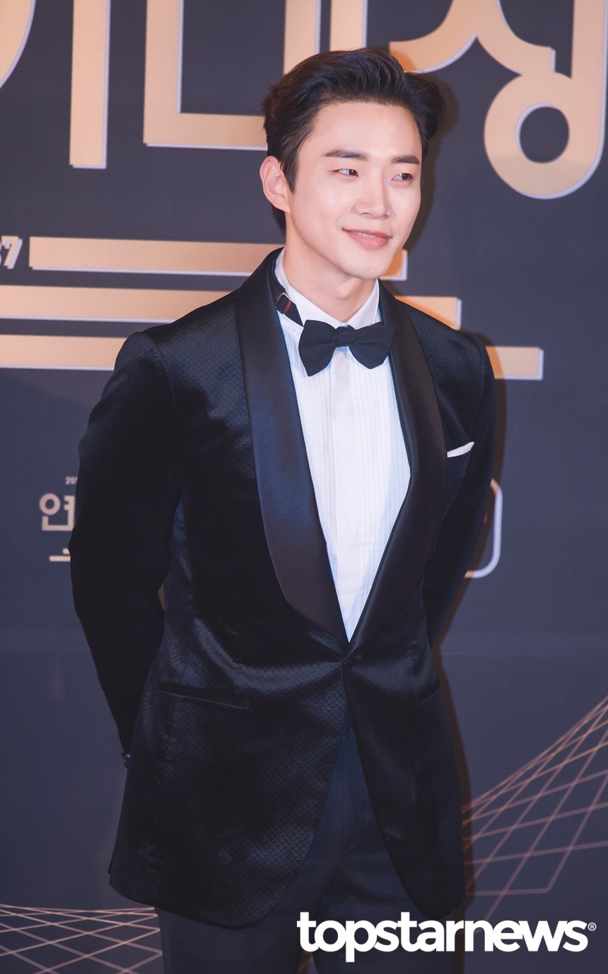 [HD포토] 투피엠(2PM) 준호, ‘악역의 기운이 남아있는 미소’ (2017KBS연기대상) - 정송이 기자 - 톱스타뉴스